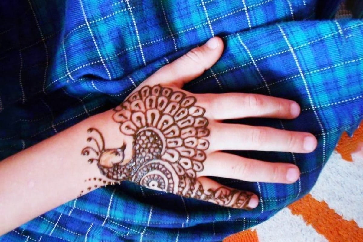 Easy and Simple Mehndi Designs for Kids Little Hands