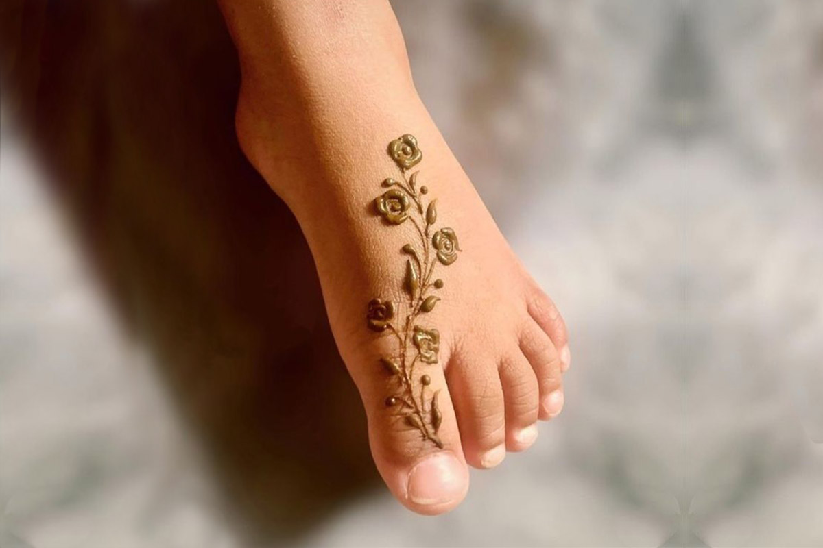 7 Easy Mehndi Designs for Kids Feet - Cute & Simple